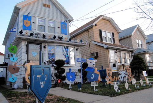 Hanukkah in the house: Mill Basin family brightens up the ‘Festival of ...