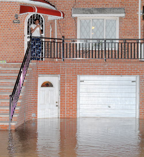 Fire hydrant flood • Brooklyn Paper