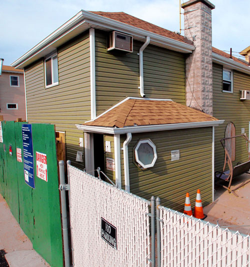 Building it back • Brooklyn Paper