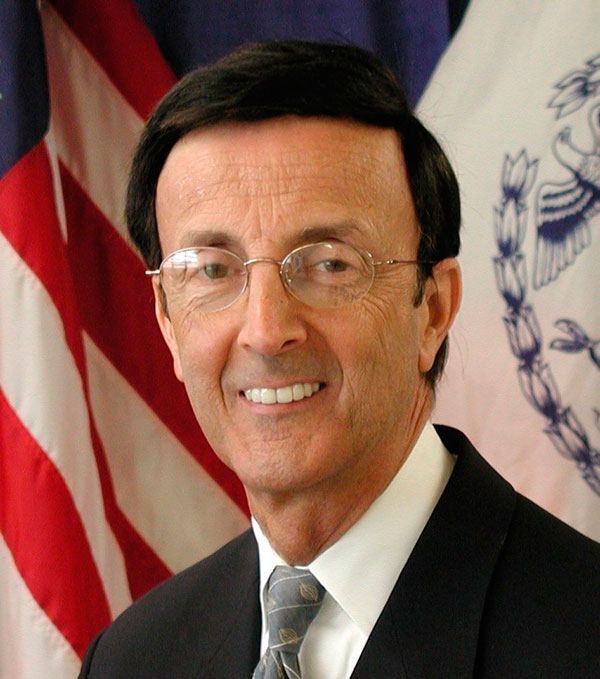 Standing o welcomes Joseph Bruno to the positiion • Brooklyn Paper