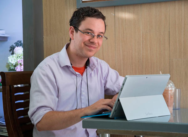 The Ambrose Light casts a satirical beam at Ridge politics • Brooklyn Paper