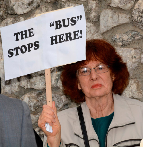 Stop or schlep: Seniors demand new B44 bus stop • Brooklyn Paper