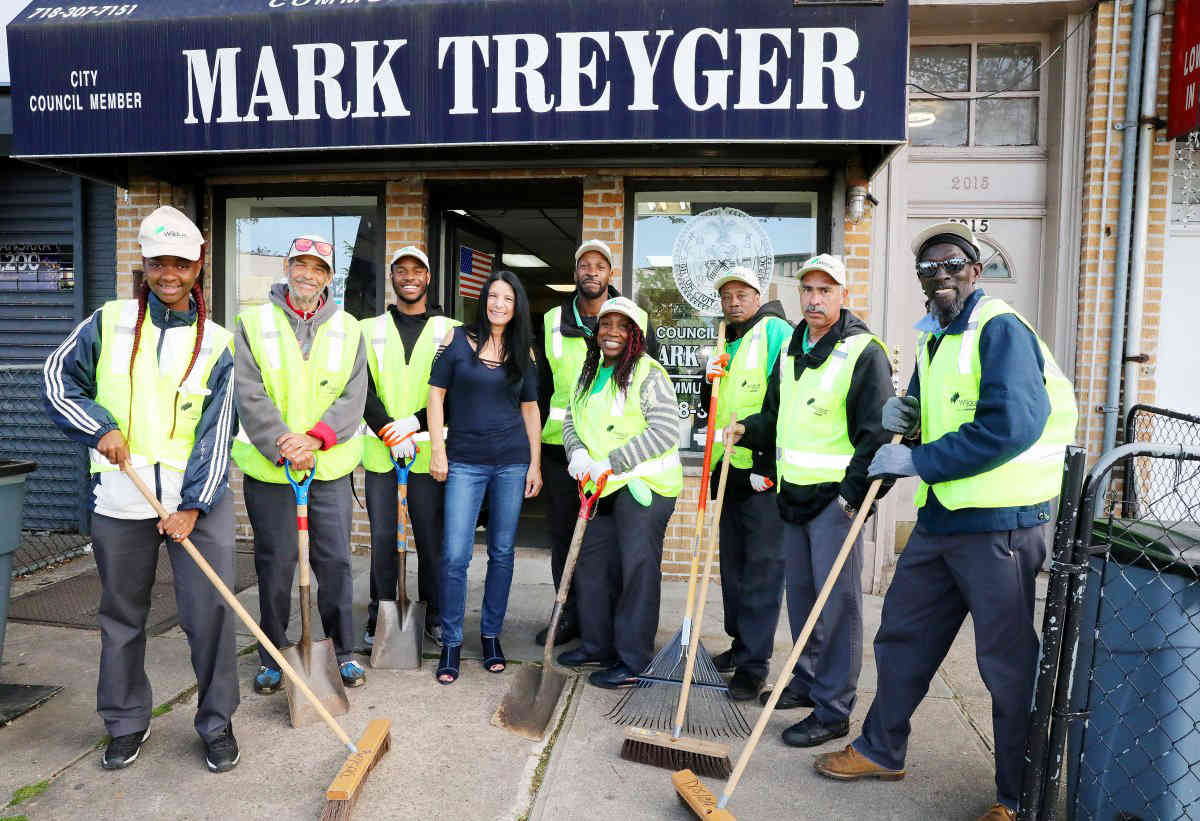 Spring cleaning: Locals spend Saturday sweeping Gravesend and Coney ...