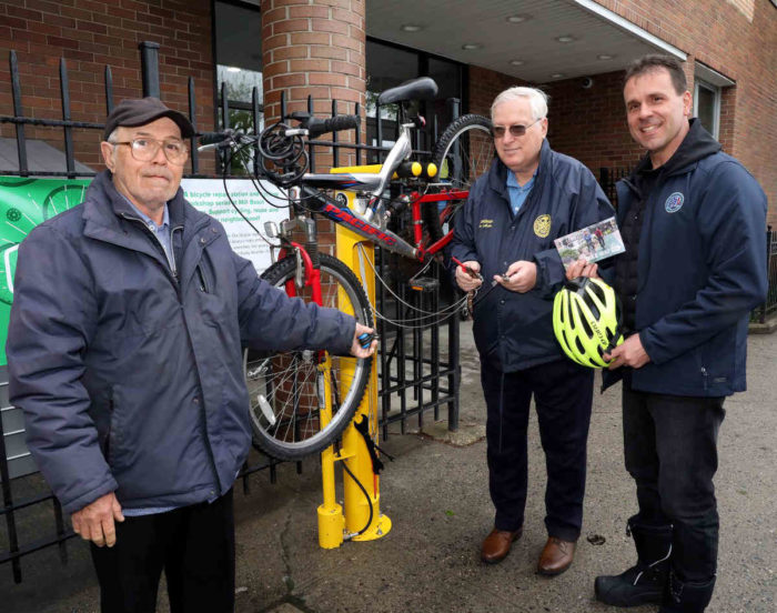 Mill Basin library opens bike repair station • Brooklyn Paper