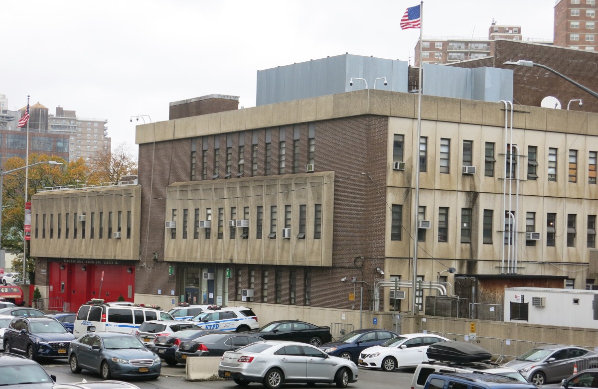 60th Precinct: Gunman shoots woman on Neptune Avenue