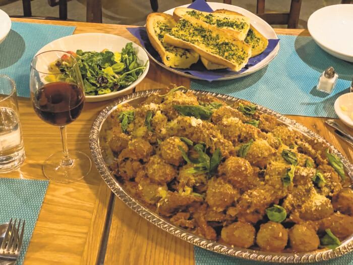 Good gravy! Seafood spot serving Italian Sunday suppers • Brooklyn Paper