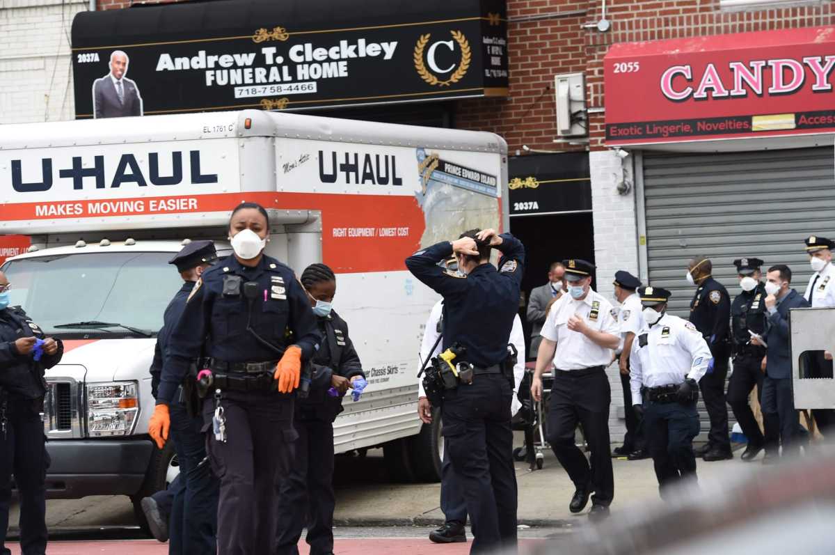 ‘Appalling’ body storage at Flatlands funeral home not a crime: cops ...