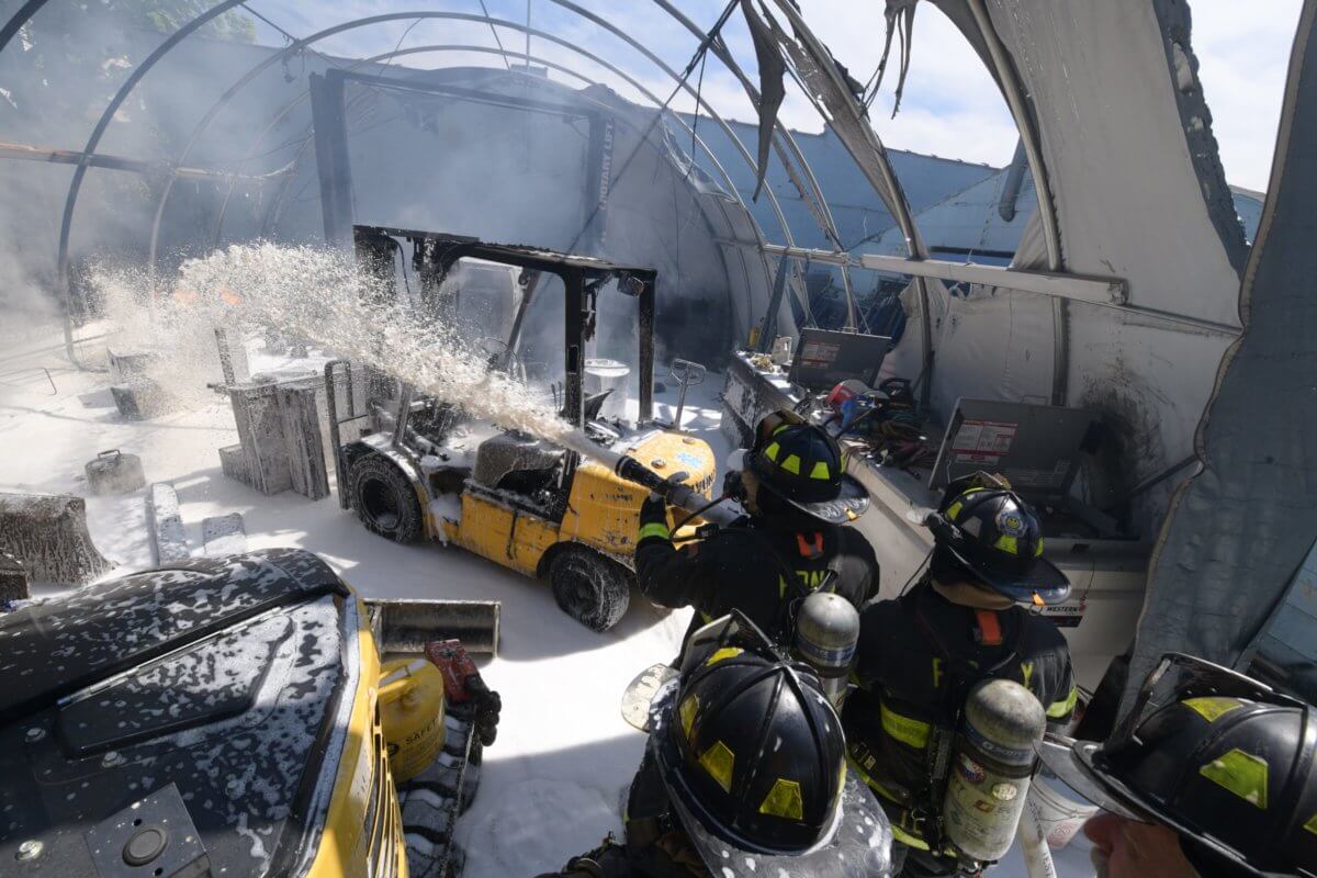 Flatlands diesel tank explosion erupts into massive blaze • Brooklyn Paper