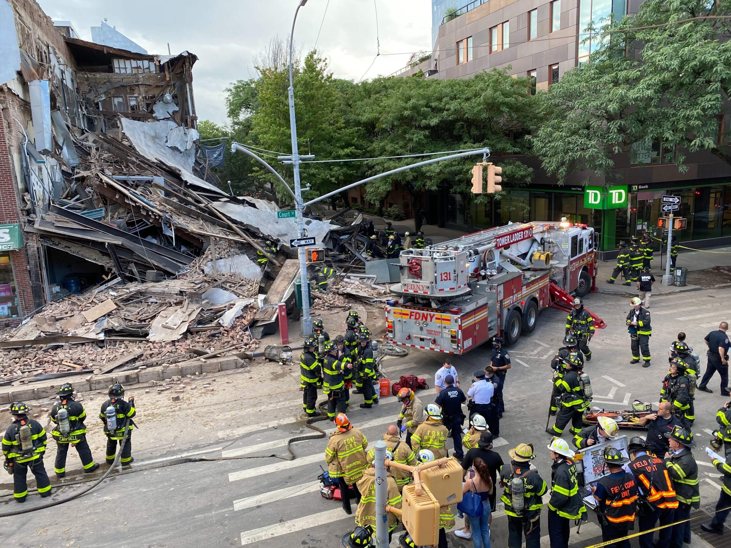 Carroll Gardens gym building collapses • Brooklyn Paper