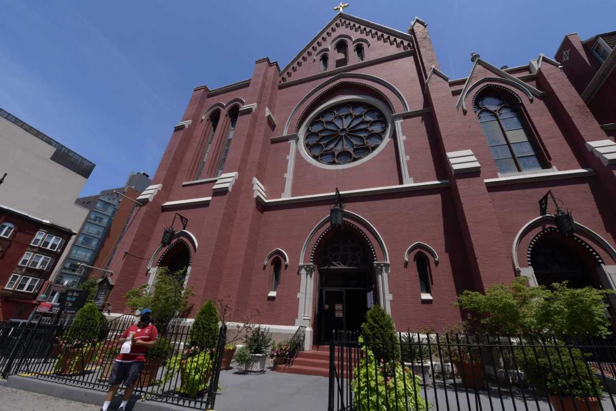 Suspect sought for pilfering collection box at Park Slope church ...