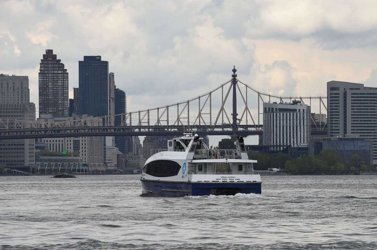Mess Transit: City temporarily suspends Greenpoint ferry service due to new private pier owner ...