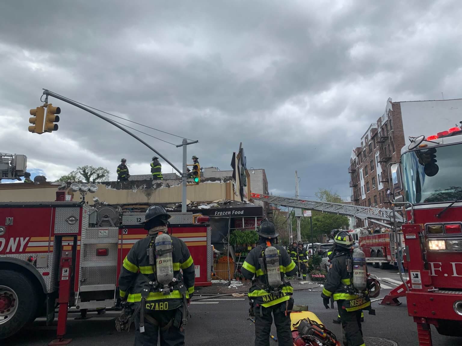 Firefighters battle blaze at Bay Ridge supermarket • Brooklyn Paper