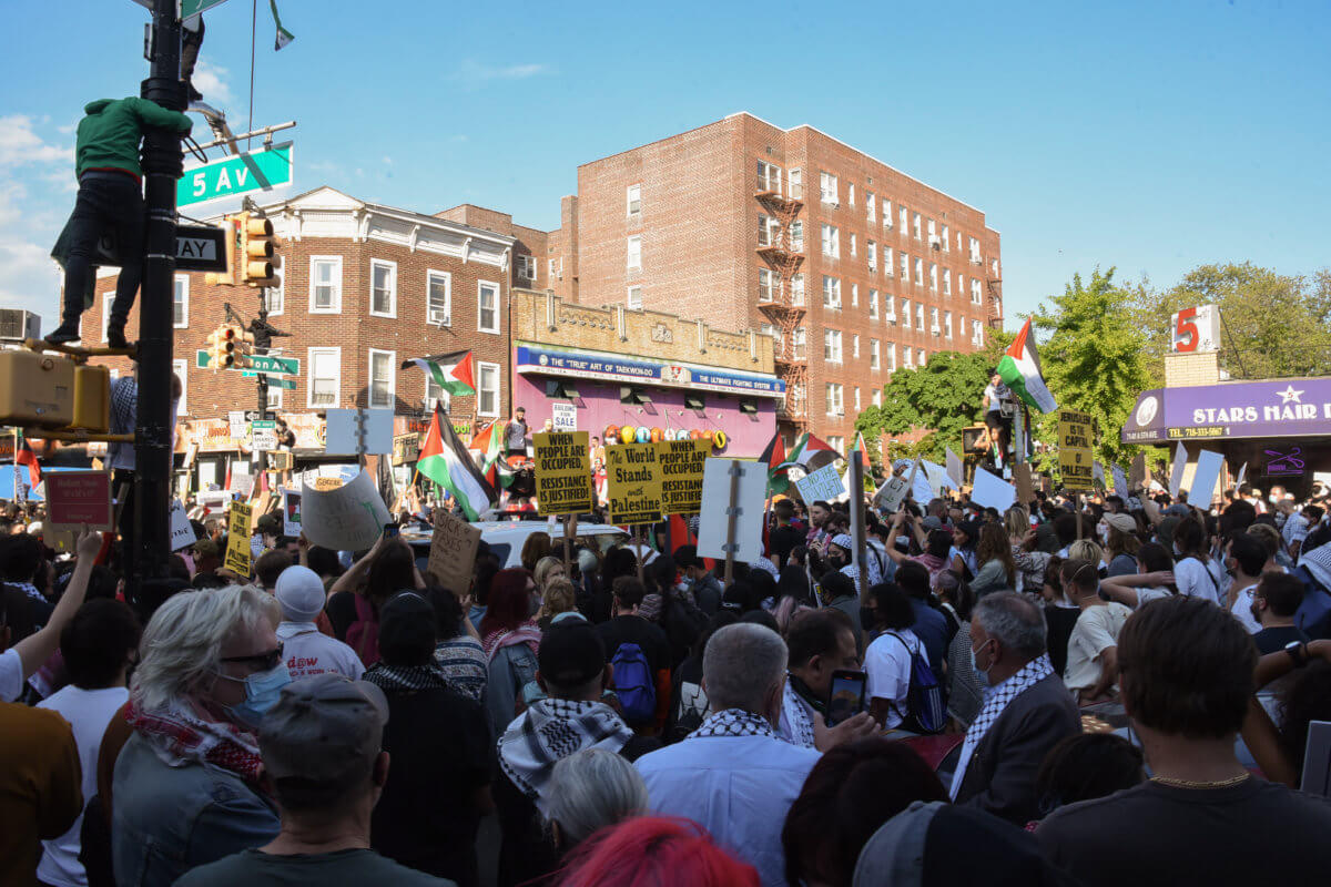 Thousands take to Bay Ridge streets in support of Palestine • Brooklyn ...