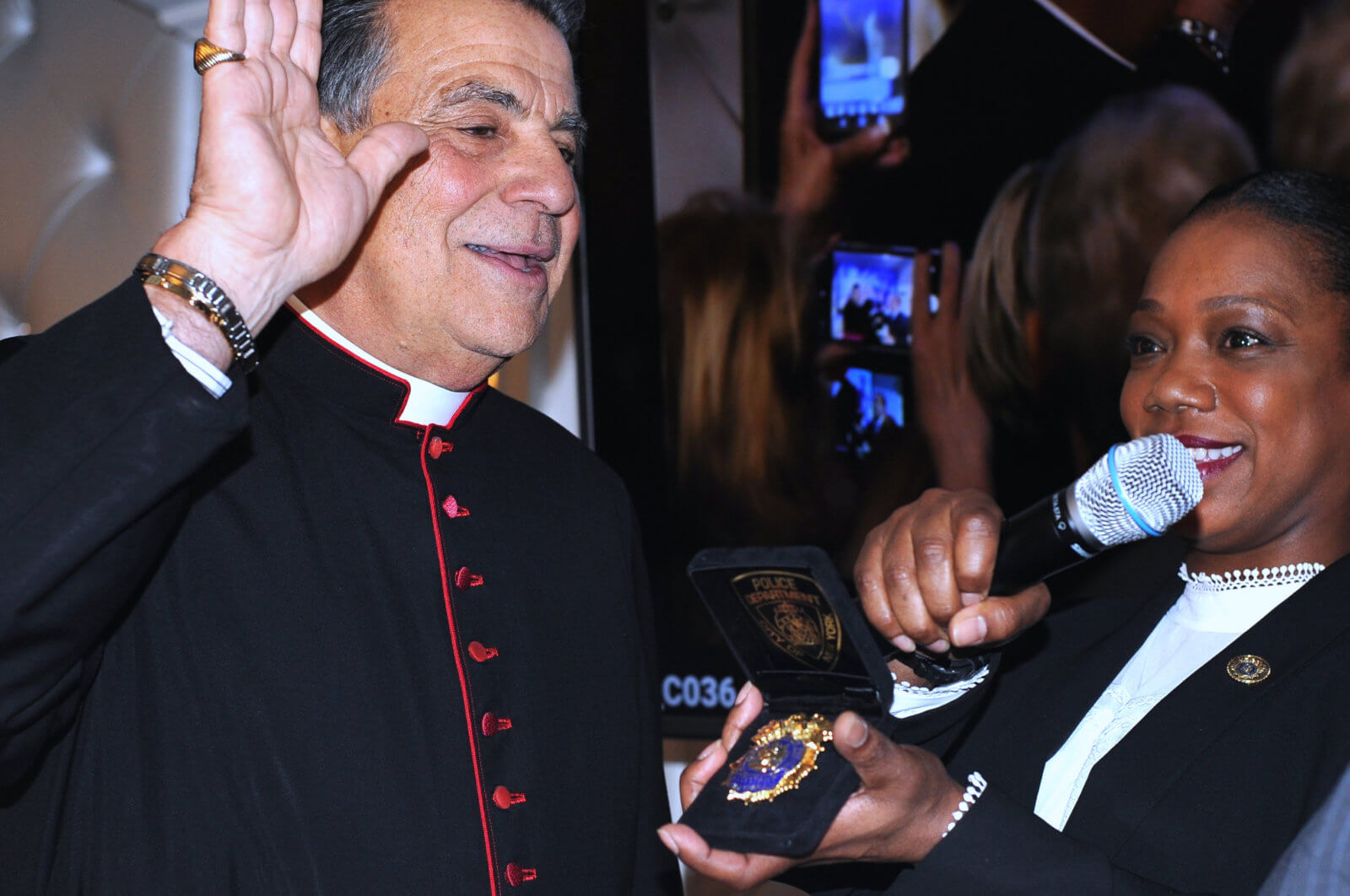Hundreds gather at El Caribe to celebrate retirement of Monsignor David Cassato • Brooklyn Paper