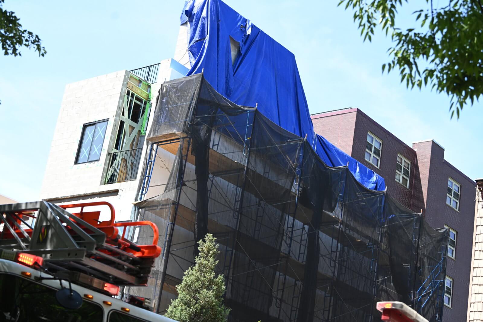 Construction worker injured after fall from scaffolding • Brooklyn Paper