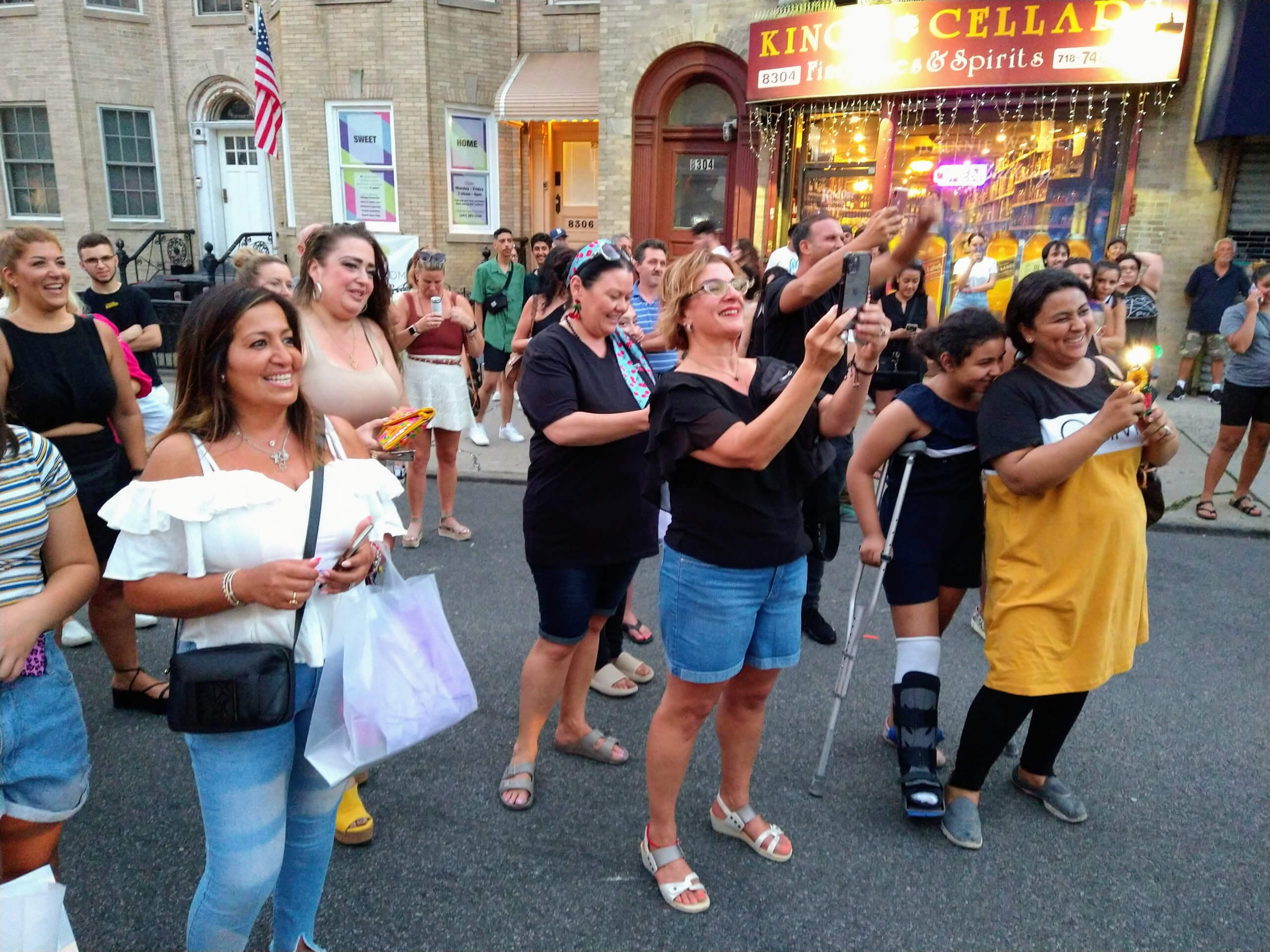 Summer Stroll on Third continues on with even busier second showing ...