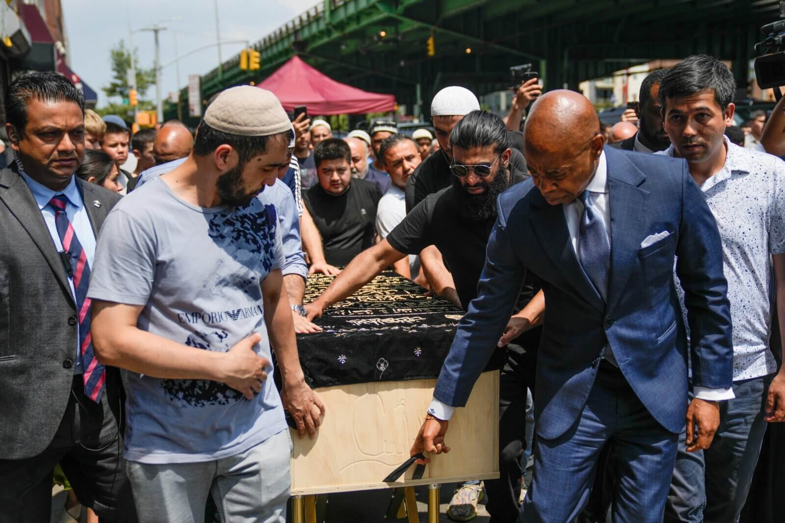 ‘We must save our children’: Mayor condemns youth gun violence at ...