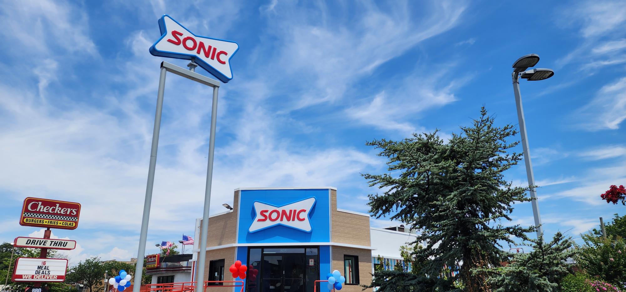 Pump the brakes! SONIC opens premiere Brooklyn drive-through in East ...