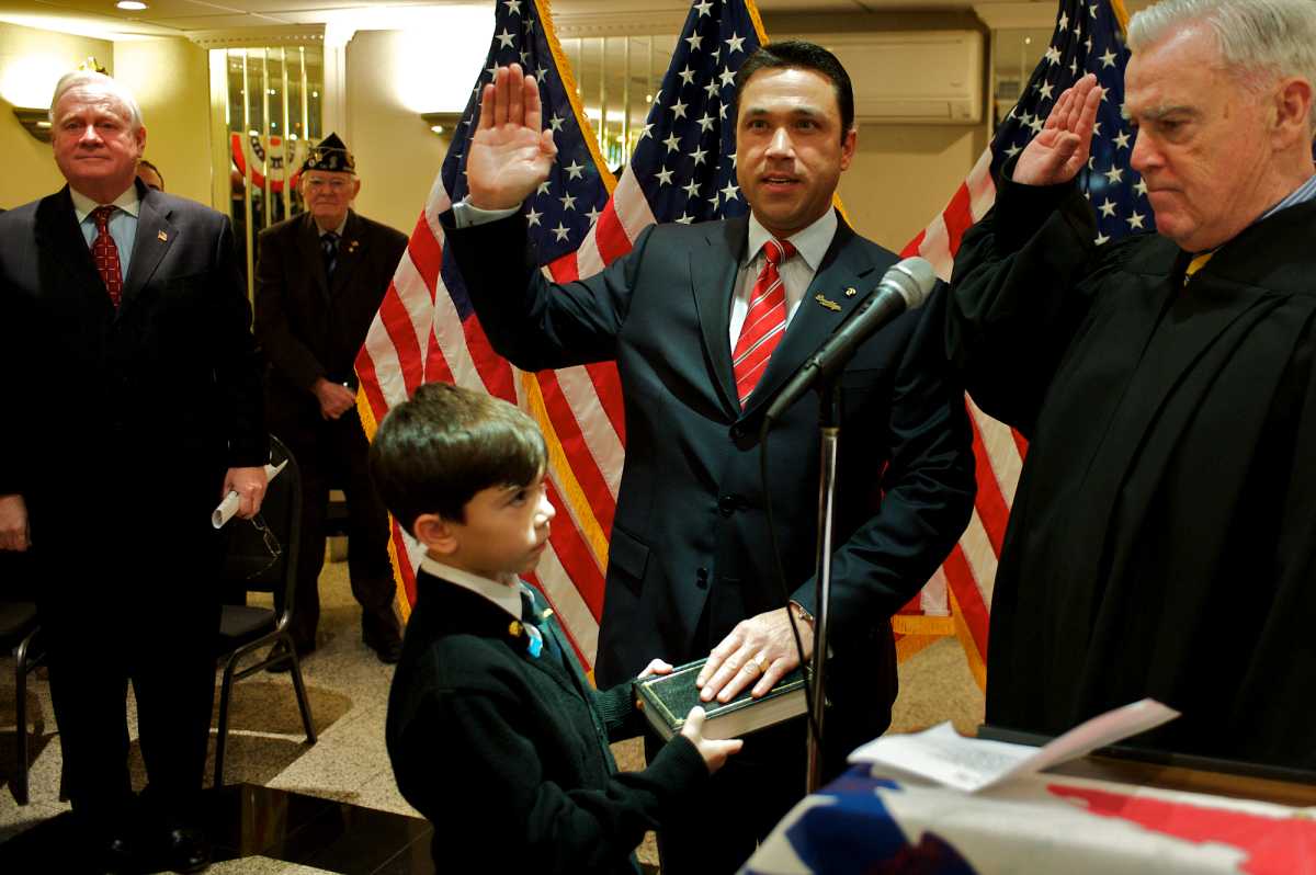 Former U.S. Rep. Michael Grimm paralyzed after horse riding accident ...