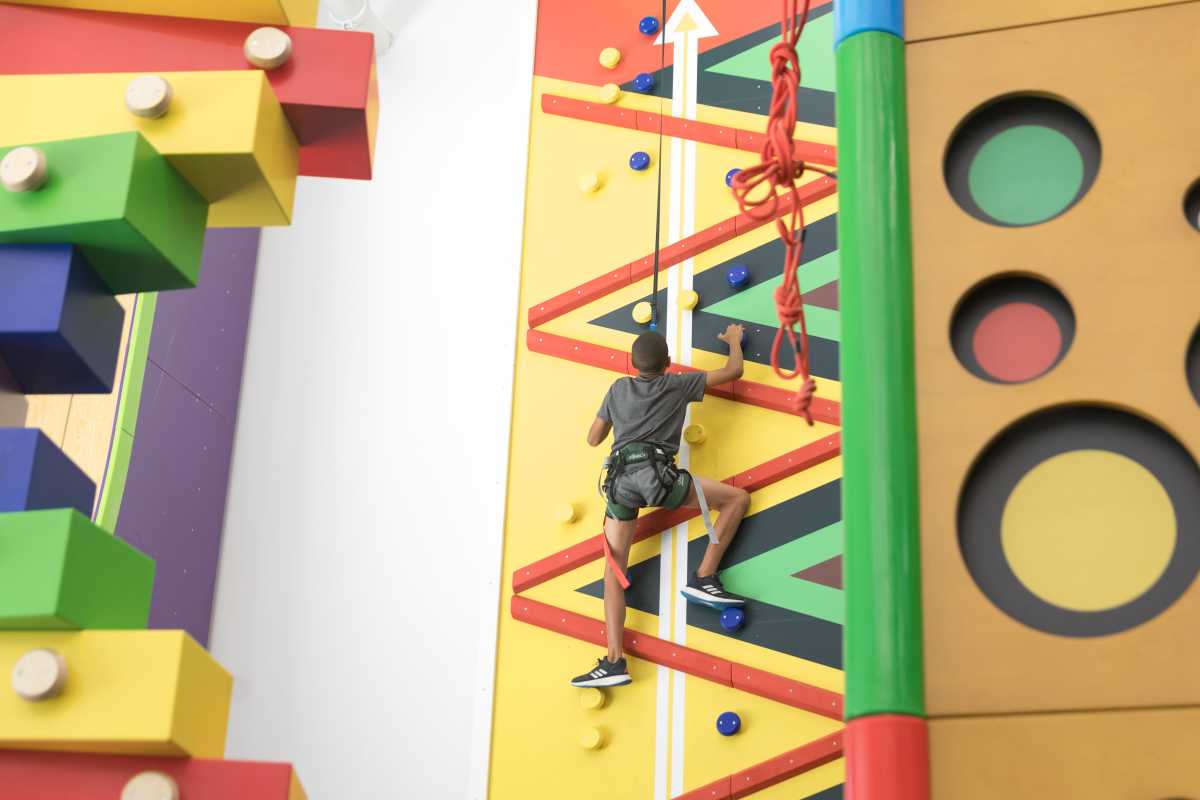 Reaching new heights: HAPIK climbing gym set to open at Industry City ...