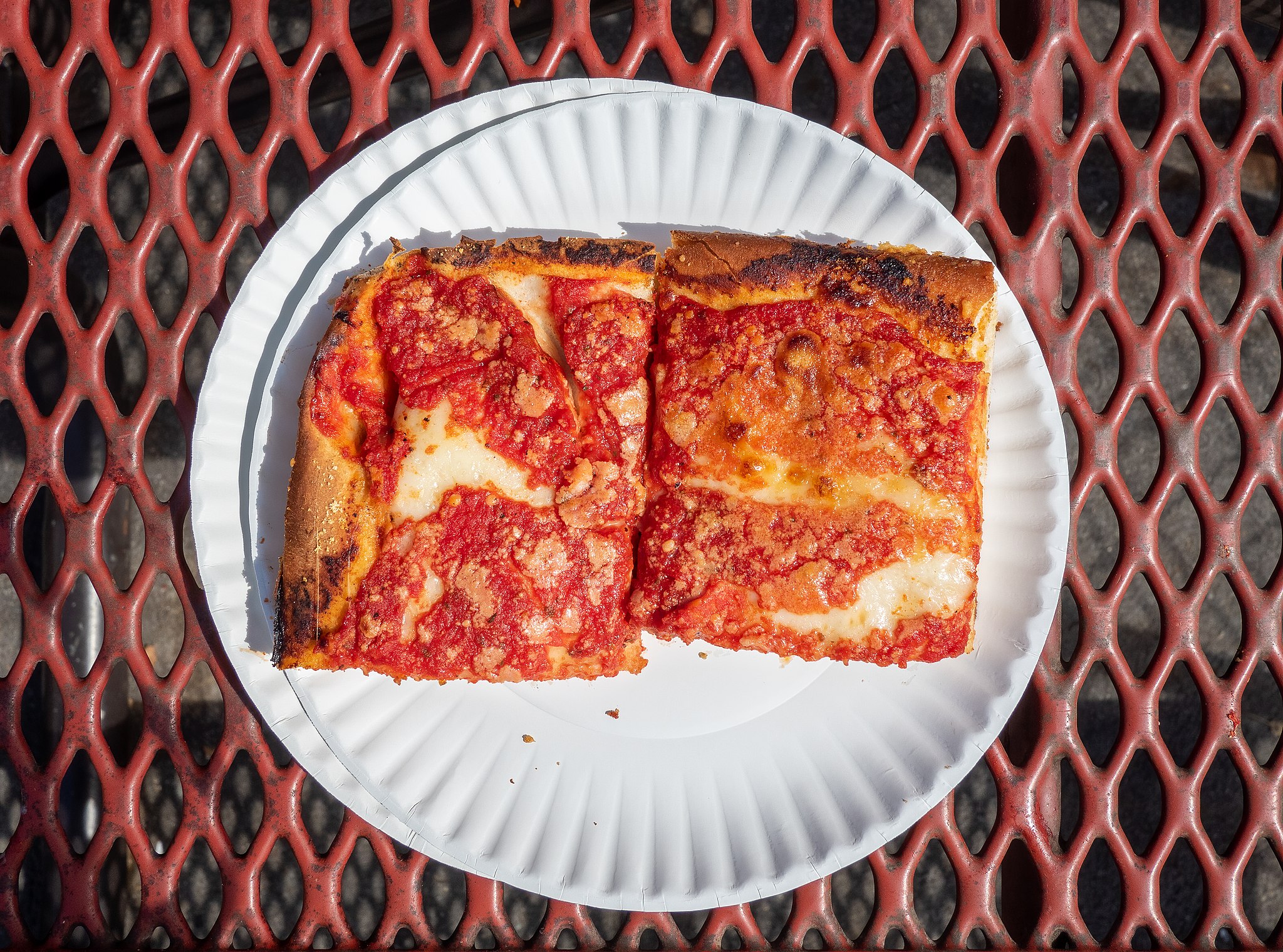 L&B Spumoni Gardens opens in Dumbo after five-year wait • Brooklyn Paper
