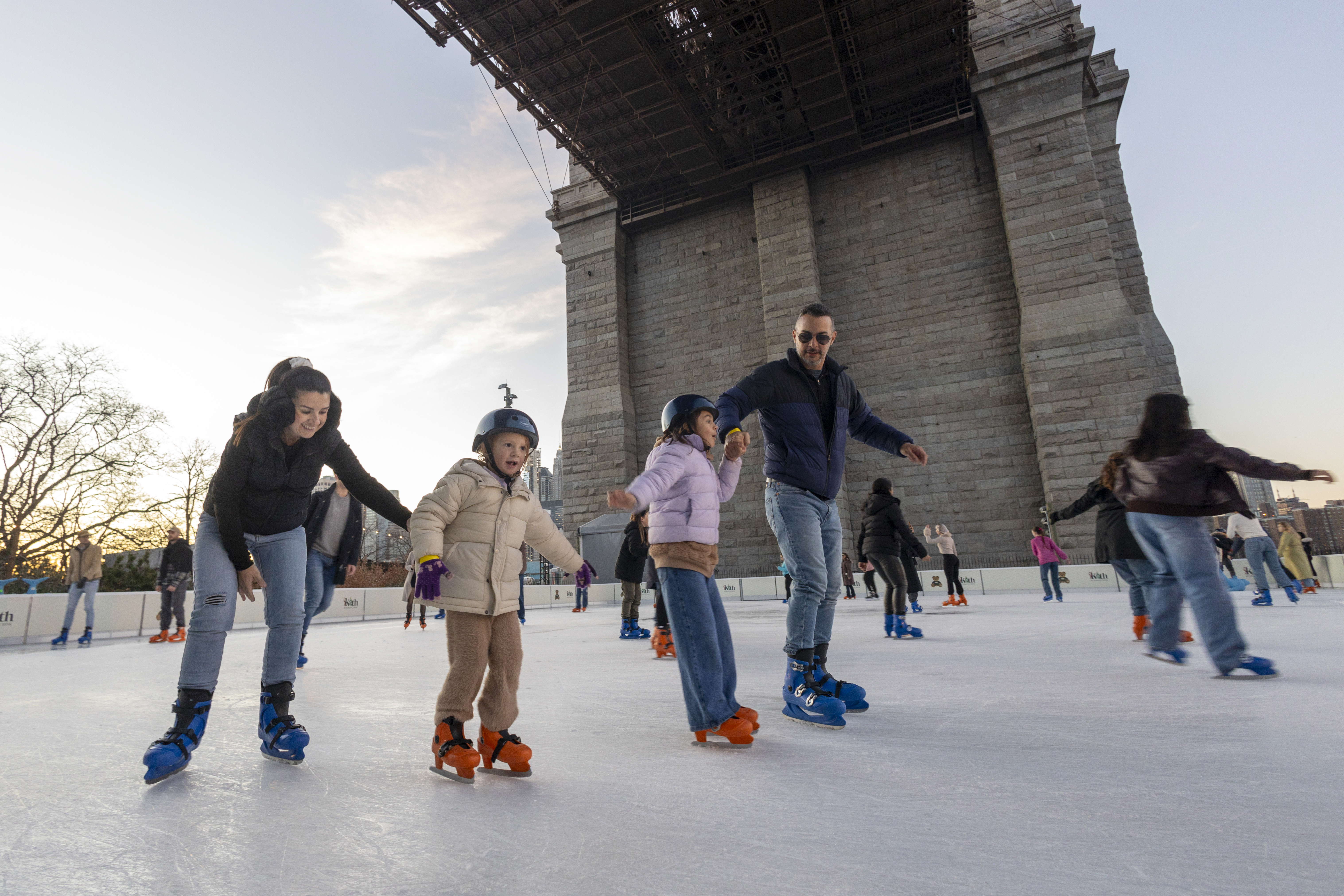 Roebling Rink returns to Brooklyn Bridge Park for scenic winter skating ...